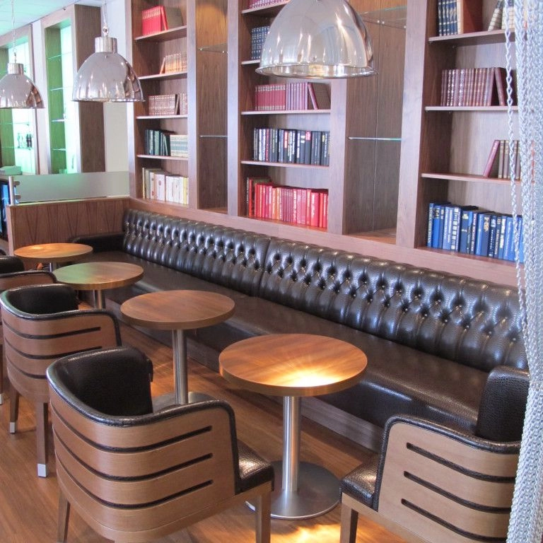 Chester Button Restaurant Seating at Zesty Steakhouse & Lounge